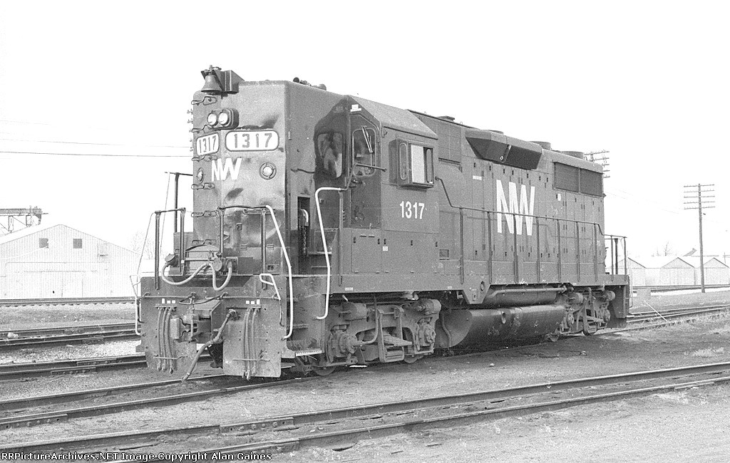 N&W GP-35 1317